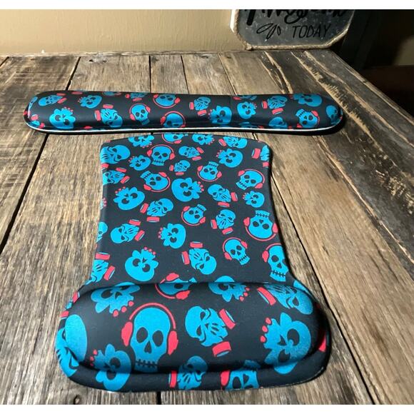 Unbranded | Other | New Skeleton Mouse Pad With Keyboard Wrist Rest ...